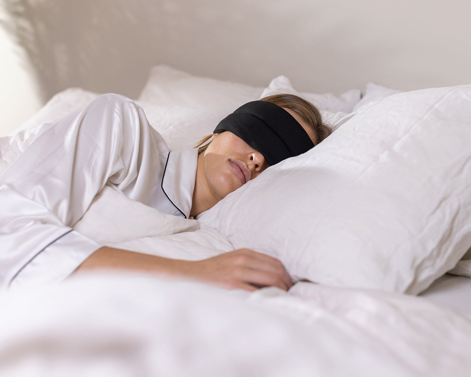 FLP_003 GRAPHENE SLEEP MASK – FLYYPOD